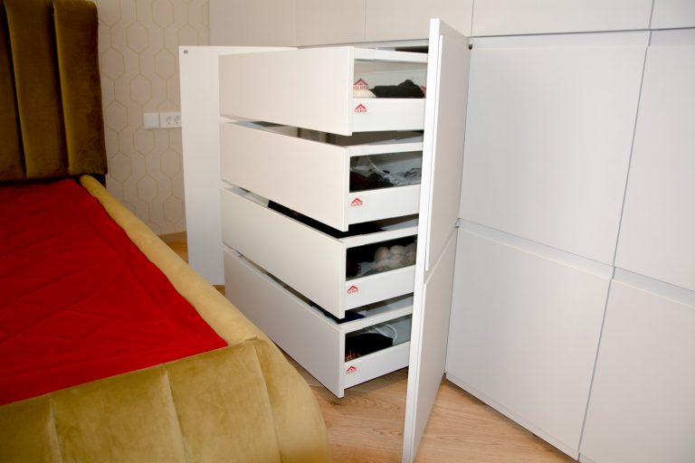 Dressing Cu Usi Din MDF Vopsit - Yulmob
